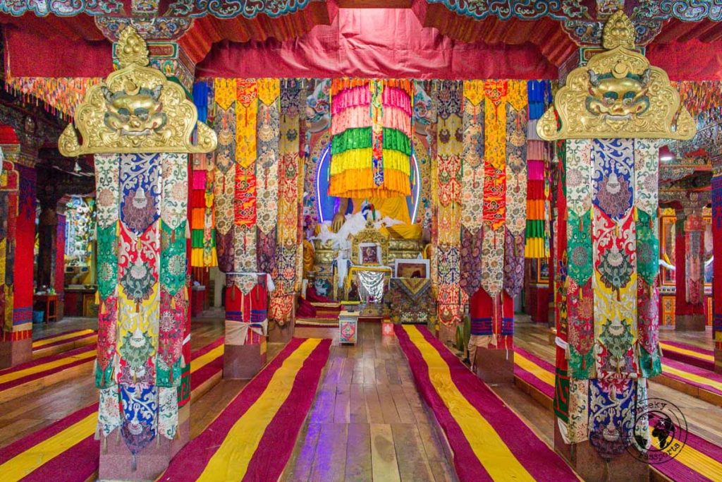 Tawang Monastery: el templo budista más grande y colorido del mundo